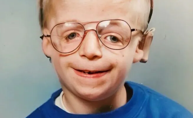 Jono Lancaster vino al mundo enfrentándose a enormes desafíos. Hoy ...